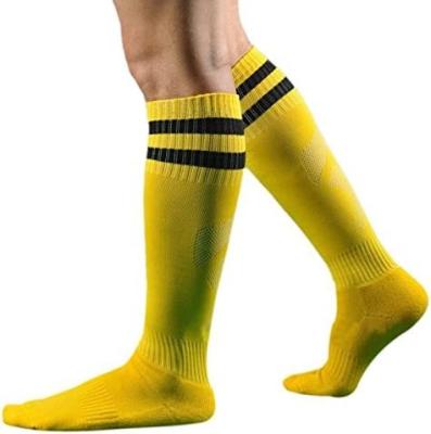 Cina Calzini lunghi a strisce maschili 2023 per calcio e baseball Spandex Polyester Cotton Blend in vendita