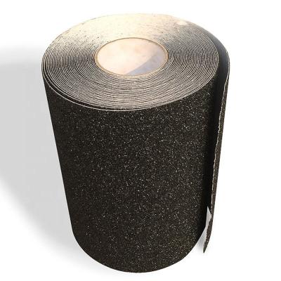 Cina Top Quality Anti-Slip Customized Dimensione 9*33 Black color Griptapes Skateboard in vendita