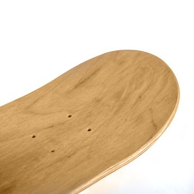 Cina OEM Blank Maple Skateboard Deck per gli appassionati di pattinaggio su strada e in parco in vendita