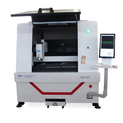 Cina Tipo chiuso taglierina del laser della fibra di CNC 1kw con la copertura 1300x900mm in vendita