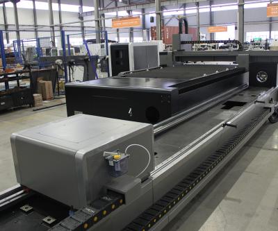 China Máquina de corte do laser da fibra do tubo da folha de metal com dispositivo giratório à venda