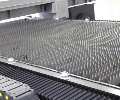 China Máquina de corte do laser da fibra do tubo da folha de metal com dispositivo giratório à venda