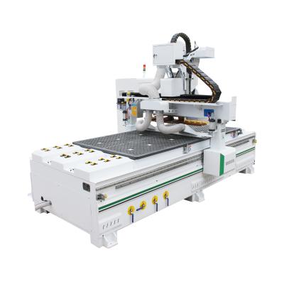 Cina legno automatico di CNC 3D che scolpisce il segnale della macchina 1325 trifase in vendita
