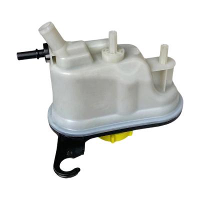Cina Large Stock LR072550 LR048454 Serbatoio di espansione GL2820 24V per Foton GRATOUR ix5 in vendita