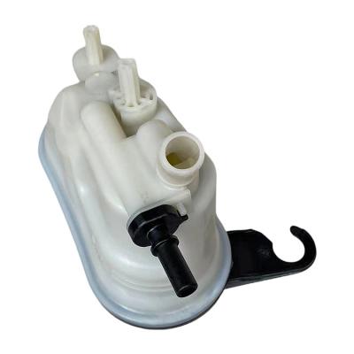 Cina Large Stock LR072550 LR048454 Serbatoio di espansione GL2820 24V per Foton GRATOUR ix5 in vendita