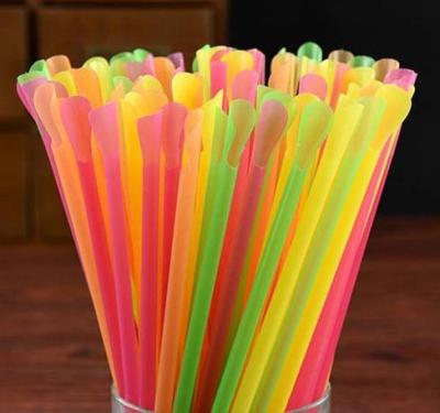 China disposable plastic Spoon Straws  for slush syrup for Milkshake Straw plastic straws for sale
