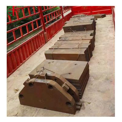 China High Manganese Steel Crusher Accessories Sand Making Machine Wear Plate High Chromium Alloy Impact Block Fabrication Services for sale