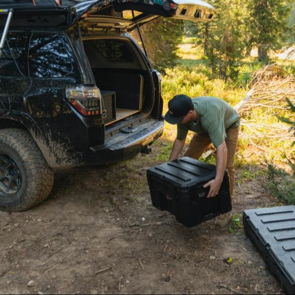 Quality V5 Rugged Storage Case Weatherproof Lockable with 128L Capacity for sale