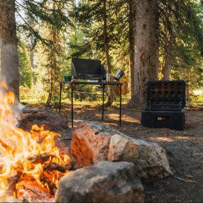 中国 V5 頑丈なキャンピング 収納箱 積み重ねられる 150L 容量 販売のため