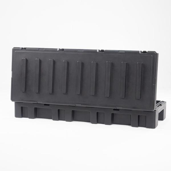 Quality V7 LLDPE Car Rooftop Storage Box Weatherproof Customized 85L Capacity for sale