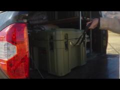 V7 240L robuste wetterdichte Werkzeugbox mit Deckelhebern
