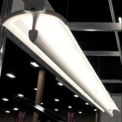 China Pre Getelegrafeerde 2400mm 135lm/W de Normen Lage Baai van de Supermarktverlichting Te koop