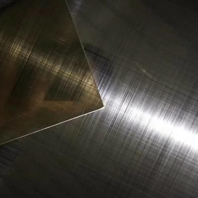 Chine 316L or noir gris PVD croix ligne de cheveux en acier inoxydable couleur pour 1220 * 2440mm armoire de luxe à vendre