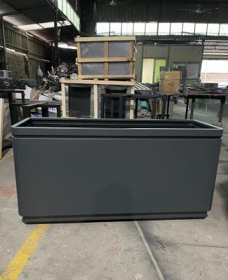 China Modern Minimalist Custom Stainless Steel Planter for Indoor/Outdoor Use for sale