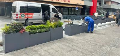 China Custom Stainless Steel Self-Watering Planter Box with Irrigation System for sale