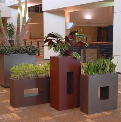 China Rechteckiger Stahlpflanzer Soem-Einkaufszentrum-Corten mit LED-Beleuchtung zu verkaufen
