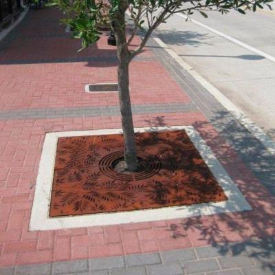Cina Il laser ha tagliato il giardino d'acciaio della griglia dell'albero del quadrato del paesaggio di Corten decorativo in vendita