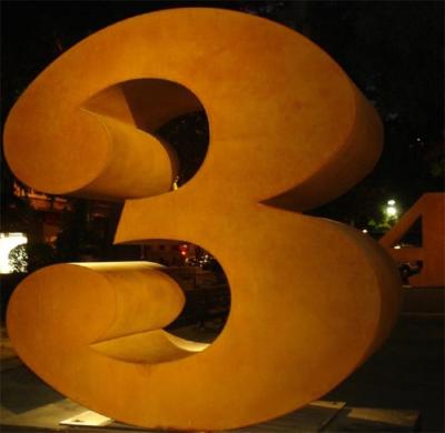 Cina Metallo all'aperto Art Sculpture Corten Steel Numbers della decorazione contemporanea in vendita