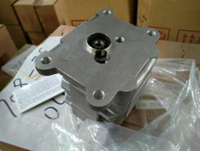 Komatsu hydraulic gear pump PC35MR-21-3 705-41-07180