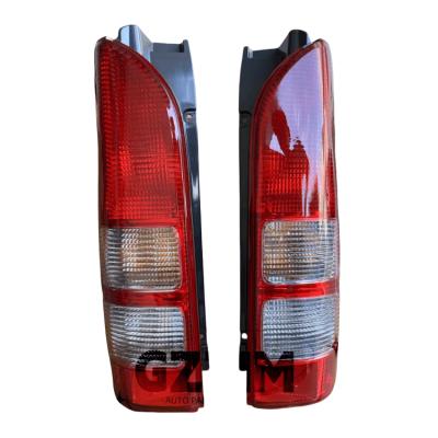 China Luz de cauda de plástico ABS para Toyota Hiace 2005 24V Preto à venda