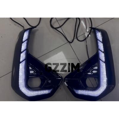 China Farol de Neblina RGB com Luz Diurna para Peças Automotivas para Toyota Revo à venda