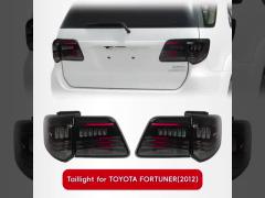 Achterlicht van de Fortuner 2012-2015
