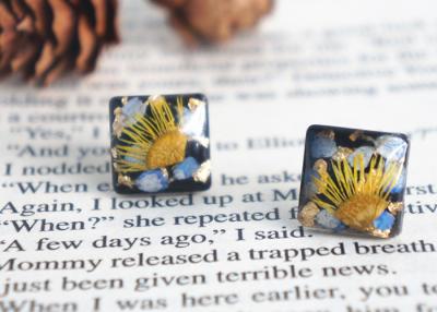 China Van Gogh’s Guess Handcrafted Black Square Dry Flower 925 Silver Stud Earrings For Sale for sale