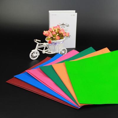 Cina Le borse biodegradabili non tessute trattate restringono Spunbonded resistente 68gsm in vendita