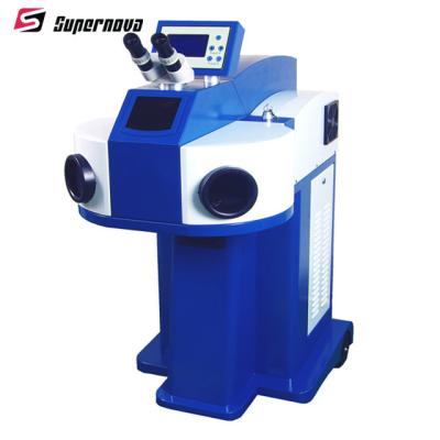 Cina 0.5 - saldatore 200W/400W del laser dei gioielli di frequenza di 20hz Pluse potenza di uscita in vendita