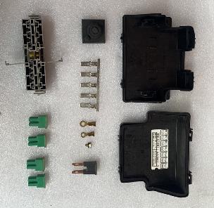 China 1-82510466-0 / 1825104660 FUSE BOX HARNESS OEM REPLACEMENT FOR ISUZU ENGINE for sale