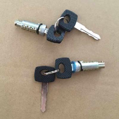 China A6707600205 PRECISION ENGINEERED DOOR LATCH CORE REPLACEMENT FOR BENZ TRUCKS for sale