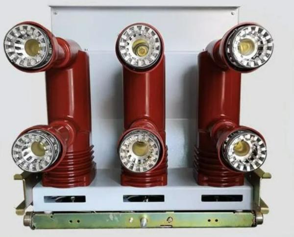 Unité de combinaison entre contactant sous vide et fusible utilisée dans les centrales électriques