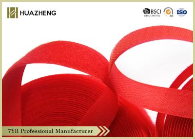 Cina forza di nylon del gancio di 20mm del nastro rosso su ordinazione del ciclo appiccicosa per autobloccante in vendita