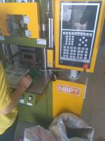 China Small Vertical Plastic Injection Molding Machine 15T Double Cylinder Injection for sale