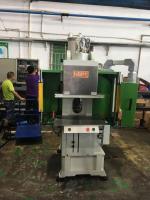 China High Efficiency C VERTICAL Vertical Plastic Injection Molding Machine for sale