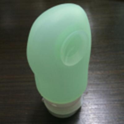 China New design travel squeeze silicone lotion triangle bottle from hebei shengxiang for sale
