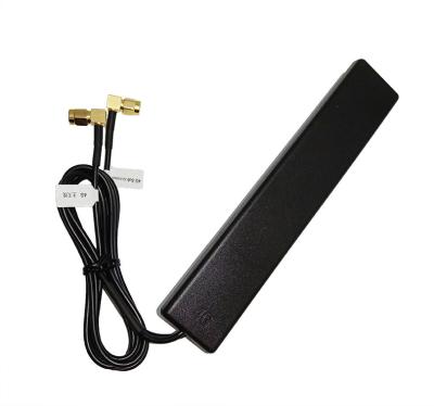 Cina Antenna patch per auto Linea RG174 Testa SMA 5DBI in vendita