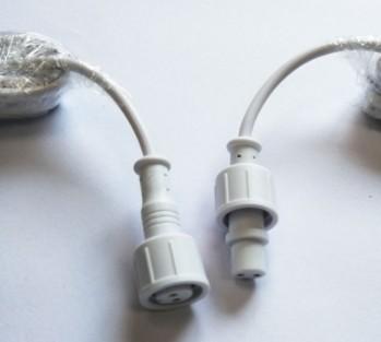 中国 圧力救助2pinの電気wirsと共同男性3.5mmのDC電源のプラグ5.5*2.1mmケーブルまっすぐに 販売のため