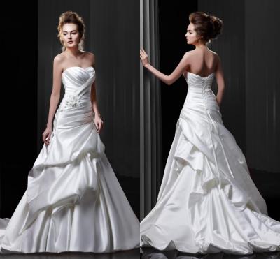 China Sleeveless Satin Sweetheart Wedding Gowns with With Ruffles , Beaded Flower Applique for sale