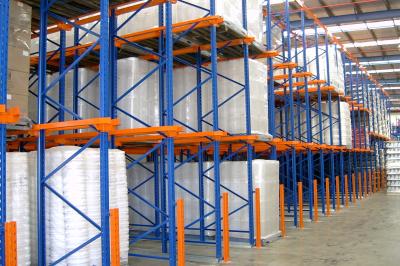 China Equipped With Scissor Forklift Drive In Pallet Heavy Duty Steel Storage Racking System for sale