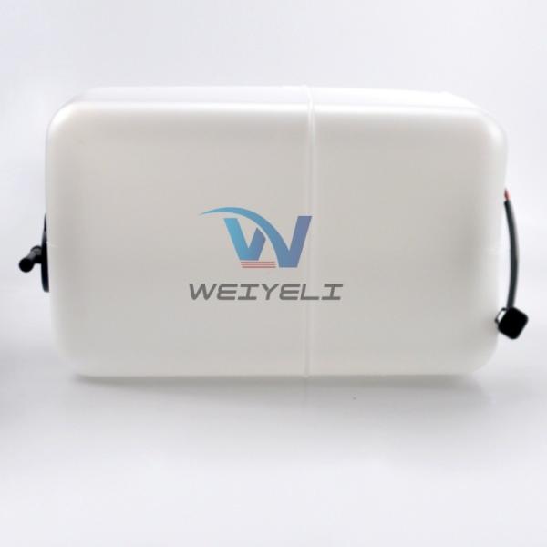 17A-03-14111 Komatsu Bulldozer Radiator Overstroming Tank Koelreservoir Tank