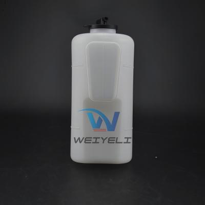Cina Serbatoio di espansione del liquido di raffreddamento dell'escavatore DH55 894370-4500 Serbatoio d'acqua del radiatore in plastica in vendita