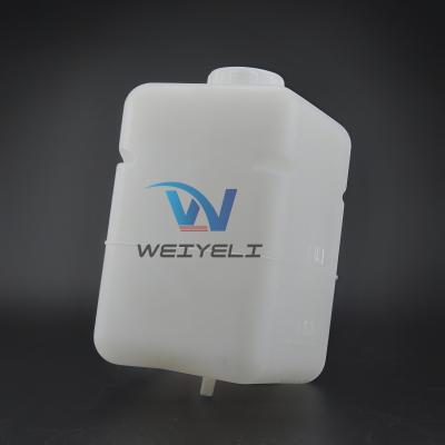 Cina Serbatoio di espansione del liquido di raffreddamento K1009605B K1003180A DH170 DH225 DH225-5 Serbatoio d'acqua di riserva Macchine industriali Bottiglia d'acqua di riserva in plastica in vendita