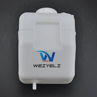 Cina 11M6-52330 11M8-42300 Serbatoio di espansione refrigerante per radiatore in plastica per escavatore R60-5 R80-7, macchinari industriali, serbatoio ausiliario dell'acqua, pezzi di ricambio in vendita