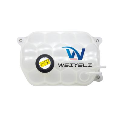 Cina JCB JS220/200 Serbatoio di espansione liquido di raffreddamento 334/G3689 OEM Garanzia 3 mesi in vendita