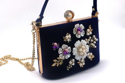Cina Donne che anche pochette con il ODM dell'OEM di Diamond Flower della pasta in vendita