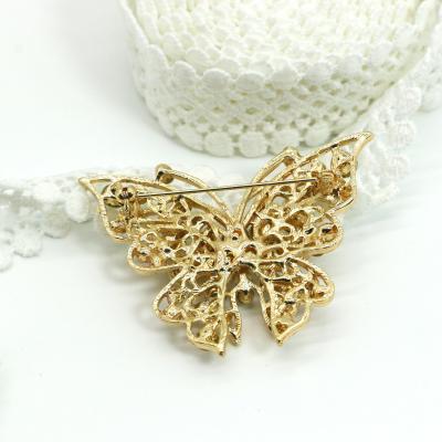 Cina Fashion Gold Butterfly Brooch , Diamond Butterfly Pin 5cm×5.5cm Size in vendita