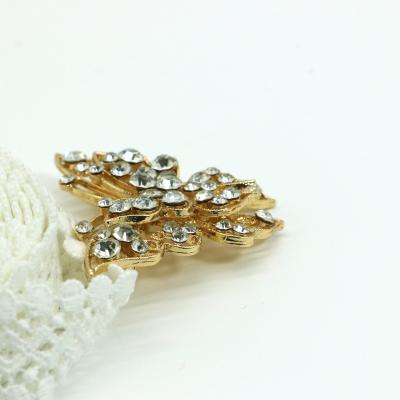 Cina Fashion Gold Butterfly Brooch , Diamond Butterfly Pin 5cm×5.5cm Size in vendita