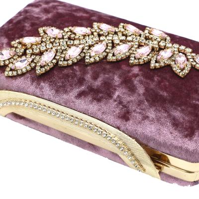 Cina Frizioni e borse di sera di cuoio con Violet Diamonds Burgundy Flannel Inlaid in vendita