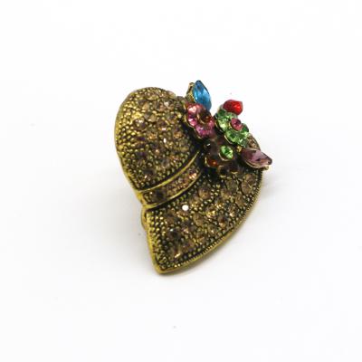 Cina Fibula sveglia Pin Vintage Gold For Women di modo della forma del cappello 2.5cm×3.5cm in vendita